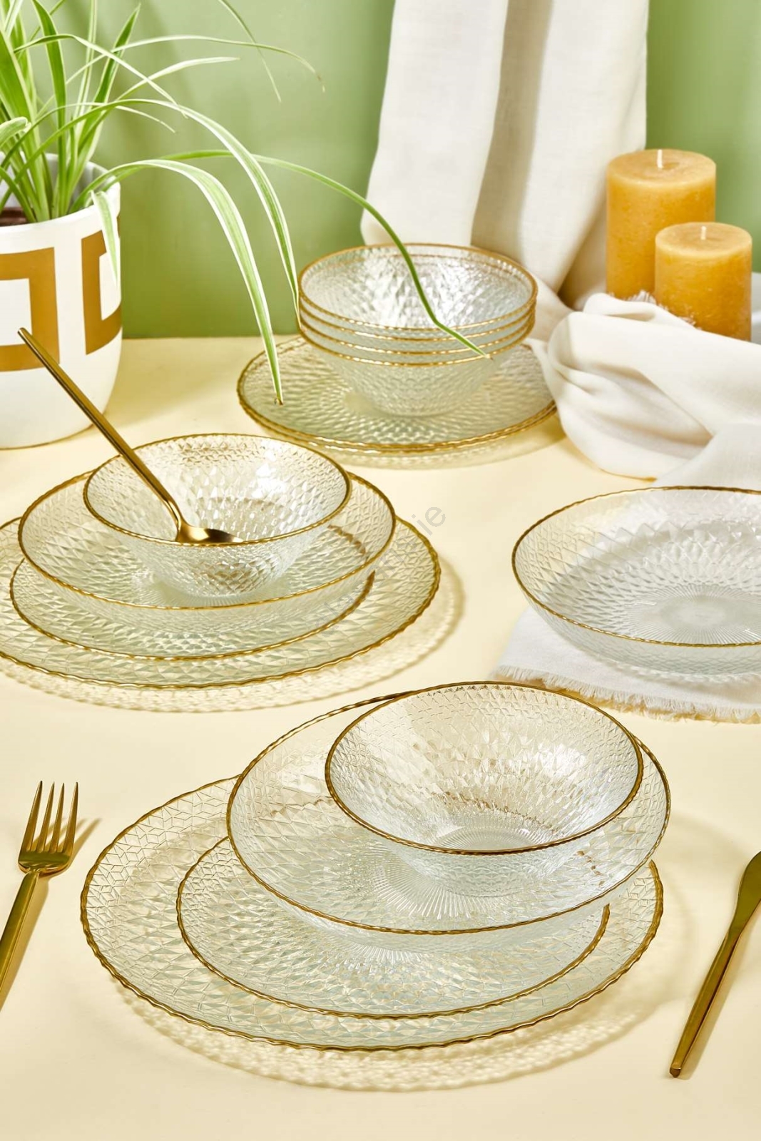 24-piece glass dinnerware set — clear with gold trim | Alasans