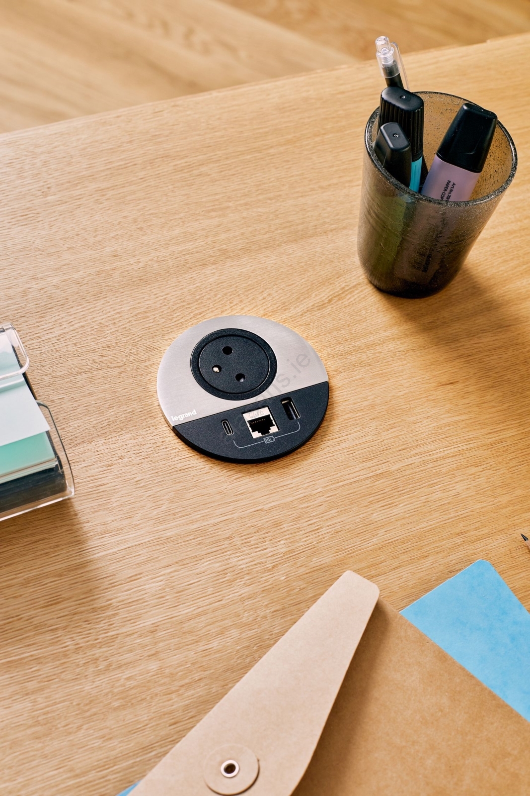 Legrand 654708 - Socket column for table top 1x230V + USB-A + USB-C ...