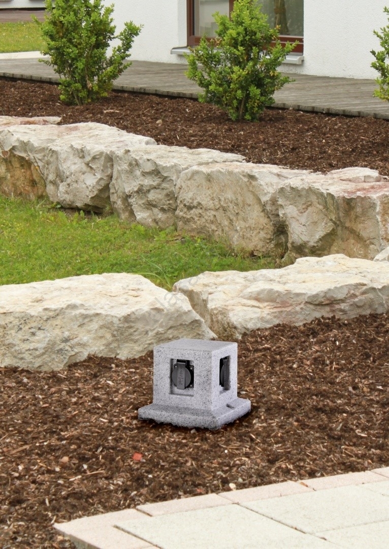 Trio - Outdoor socket column with a timer 4Z SCHUKO 230V IP44 | Alasans